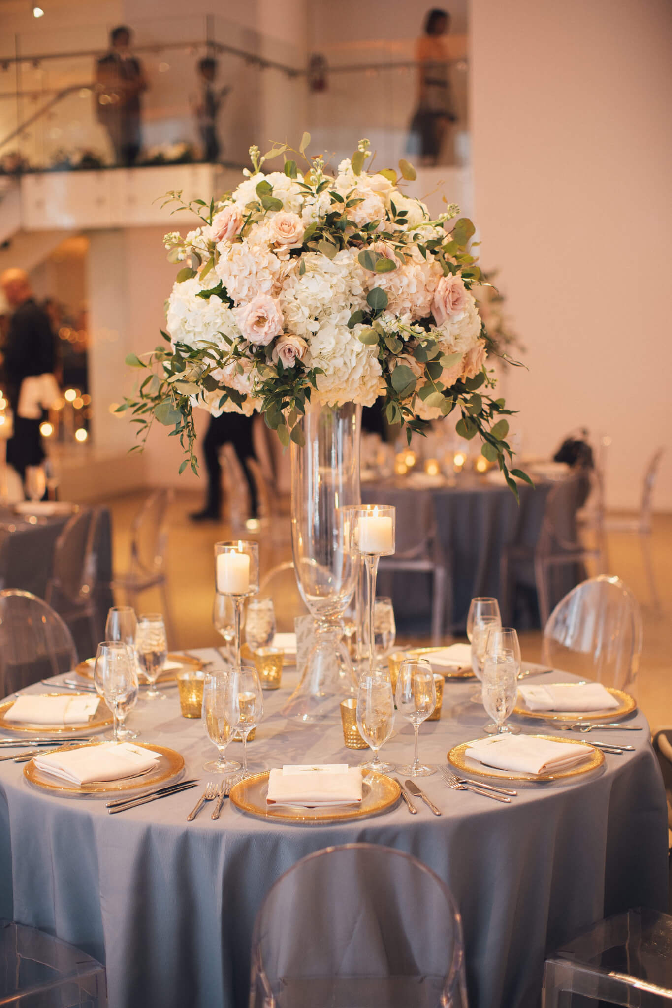 Lananh and Zaj's Dreamy Floral Wedding Reception | Chez | Chicago ...